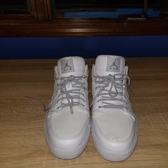 Jordan | Shoes | Mens Air Jorden Retro V White Stealth Size 12 | Poshmark